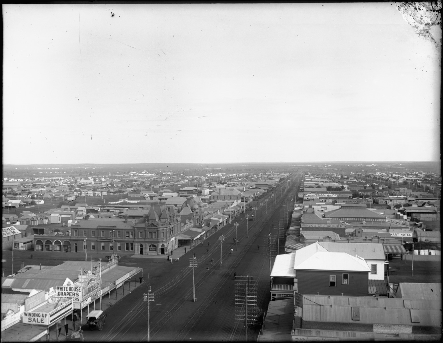 Hannan Street, Kalgoorlie west from the Post Office Tower - JPG 344.1 KB