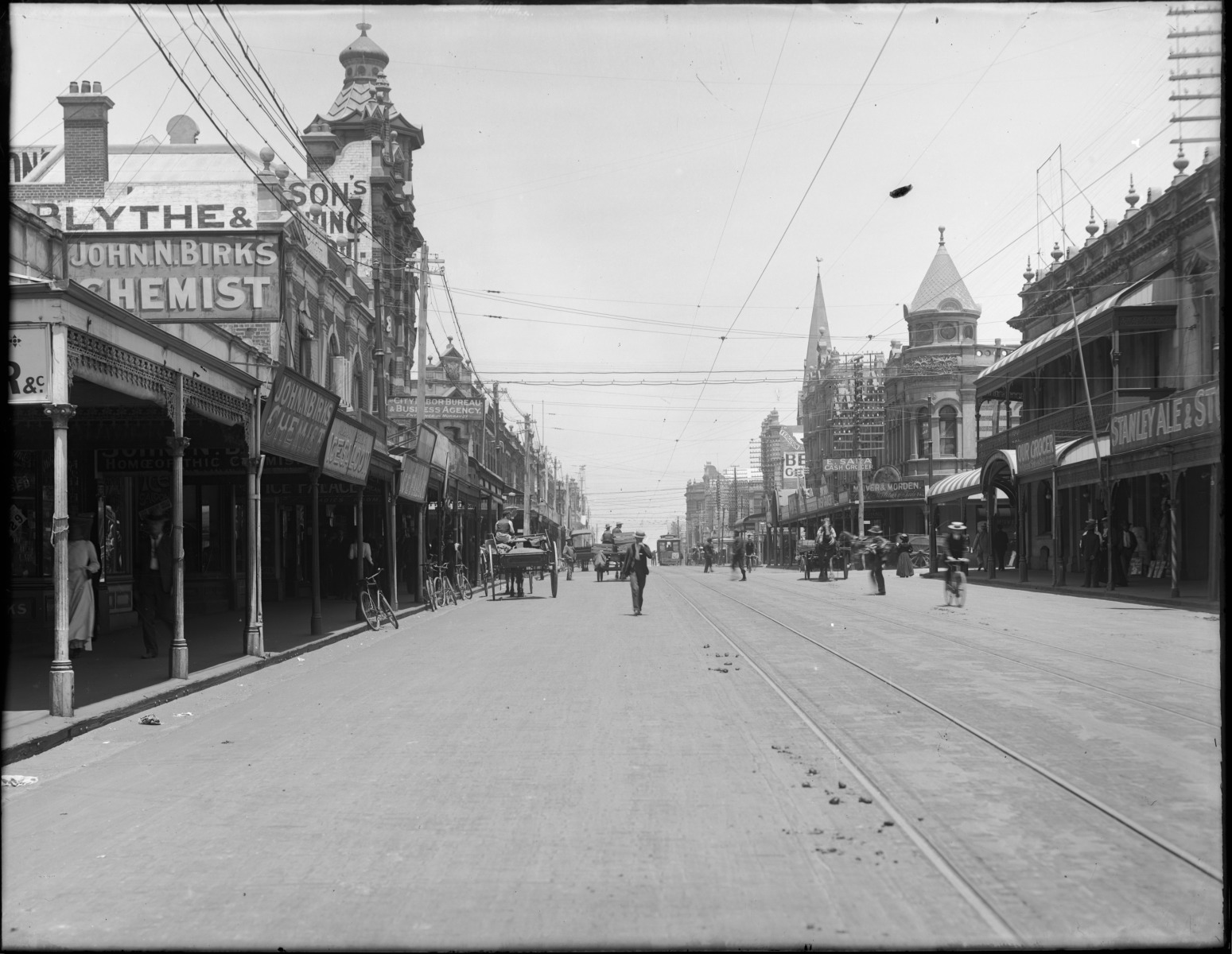 William Street, Perth, south - JPG 364.2 KB