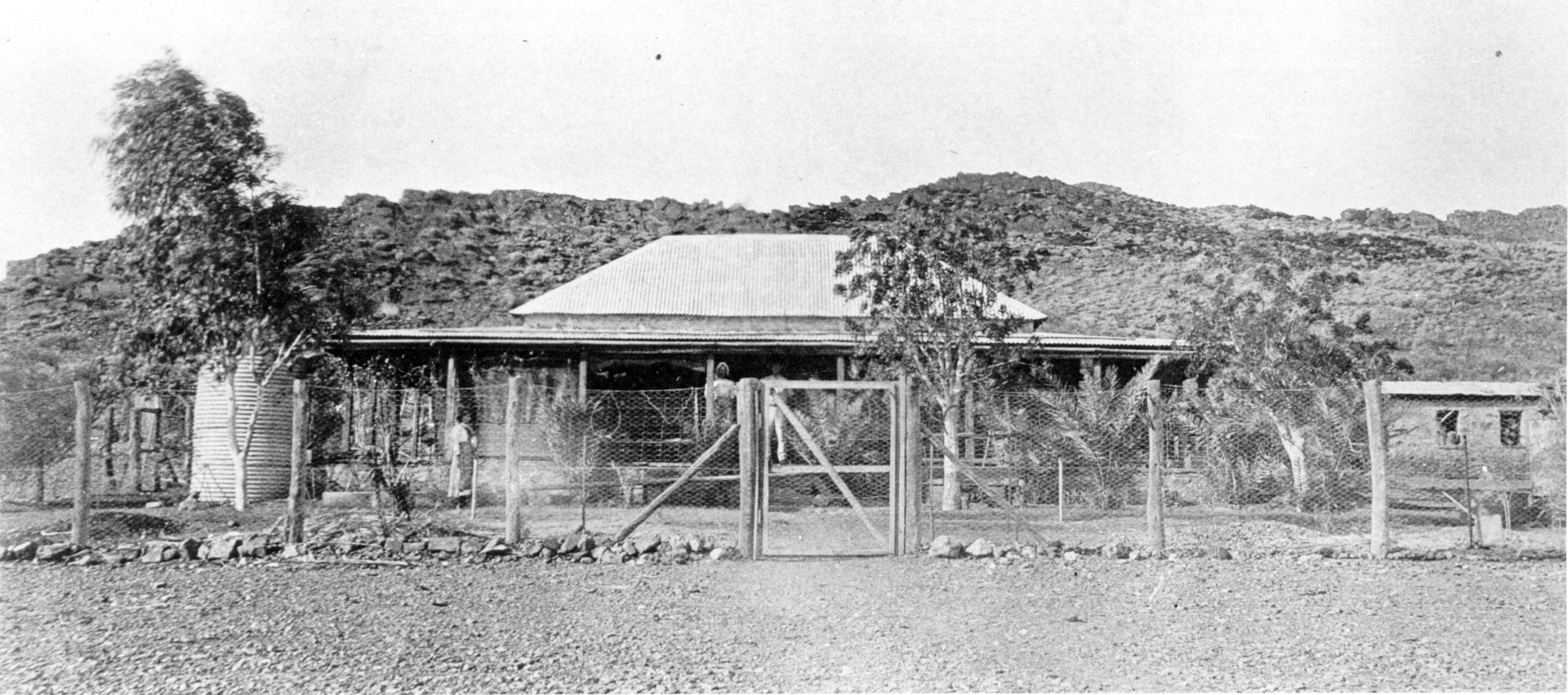 Peake Station homestead [picture] - JPG 545.8 KB