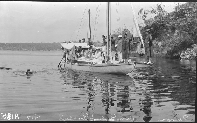 Yachting on the Swan River - JPG 94.8 KB