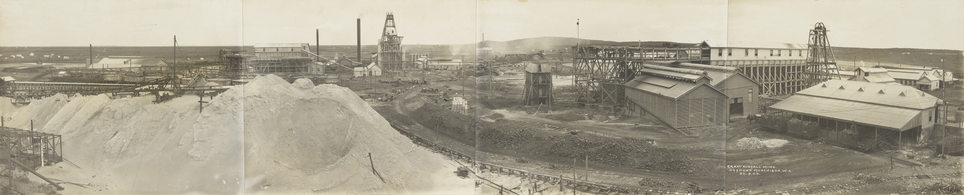 Panorama of Great Fingall Mine, Day Dawn, Murchison, W.A. - JPG 242.0 KB