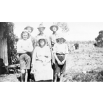 The Viner family, settlers of Group 56 at Peel Estate.