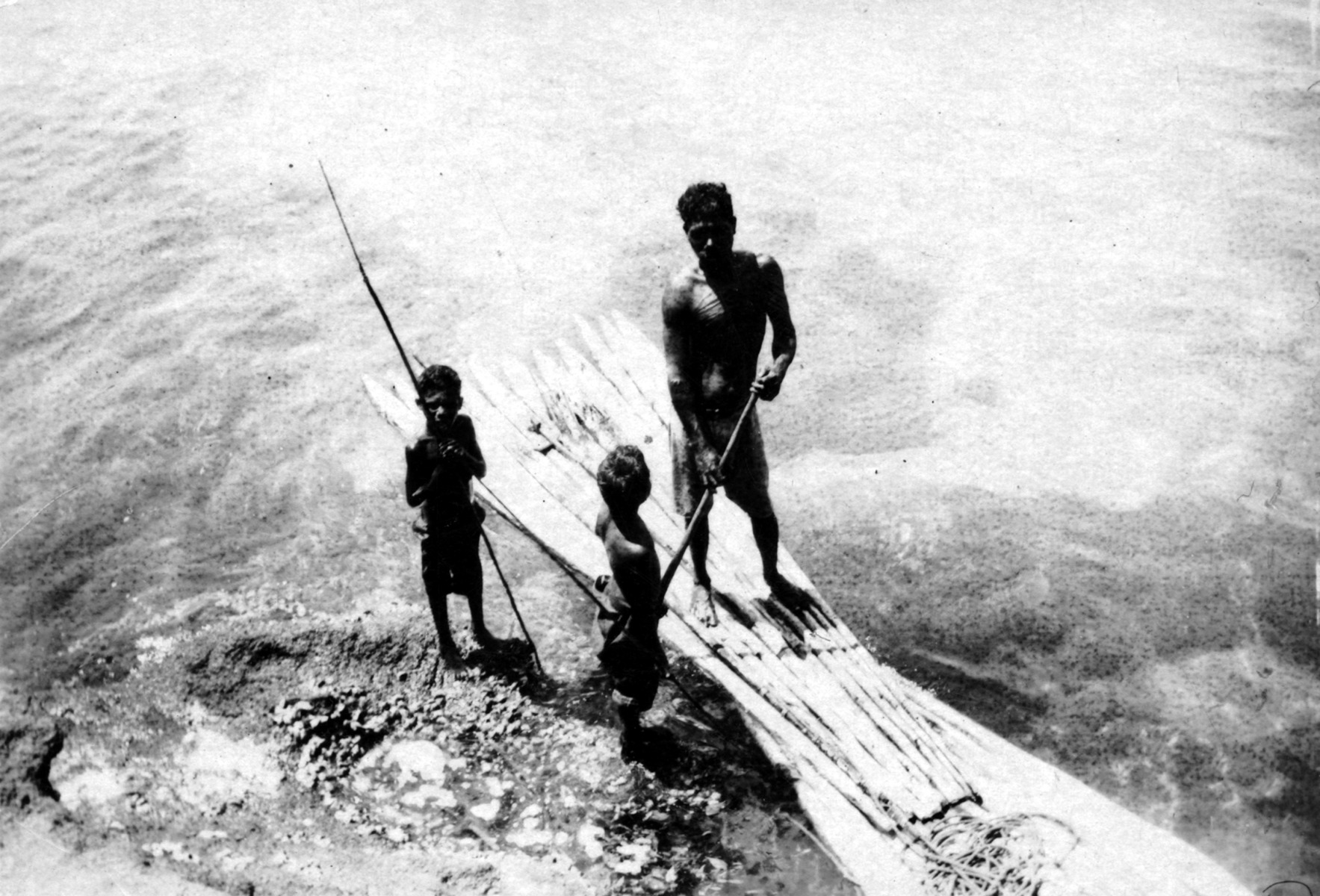 Aboriginals of the North West [picture] - JPG 466.3 KB