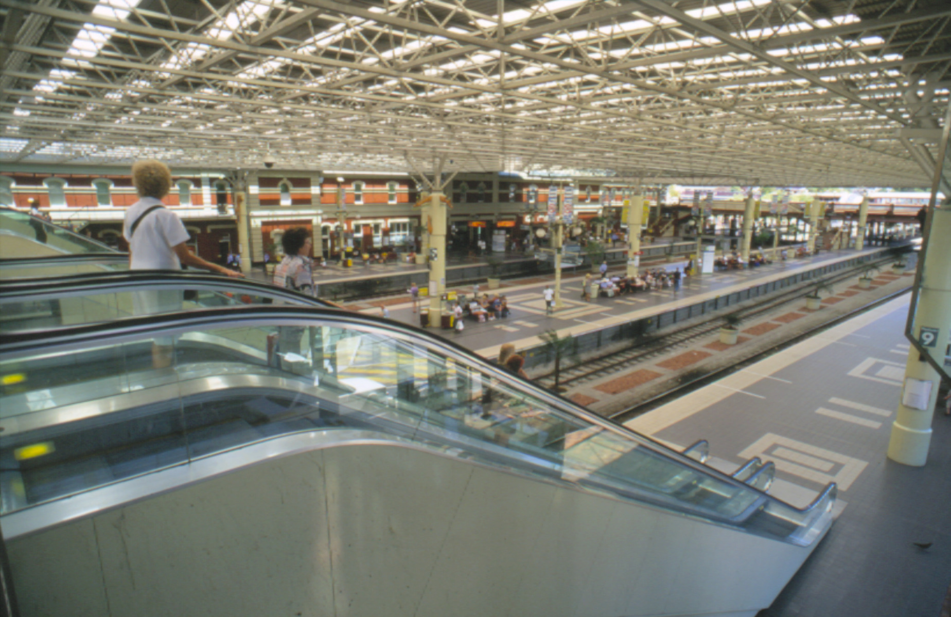 Perth Railway Station [picture] - JPG 580.5 KB