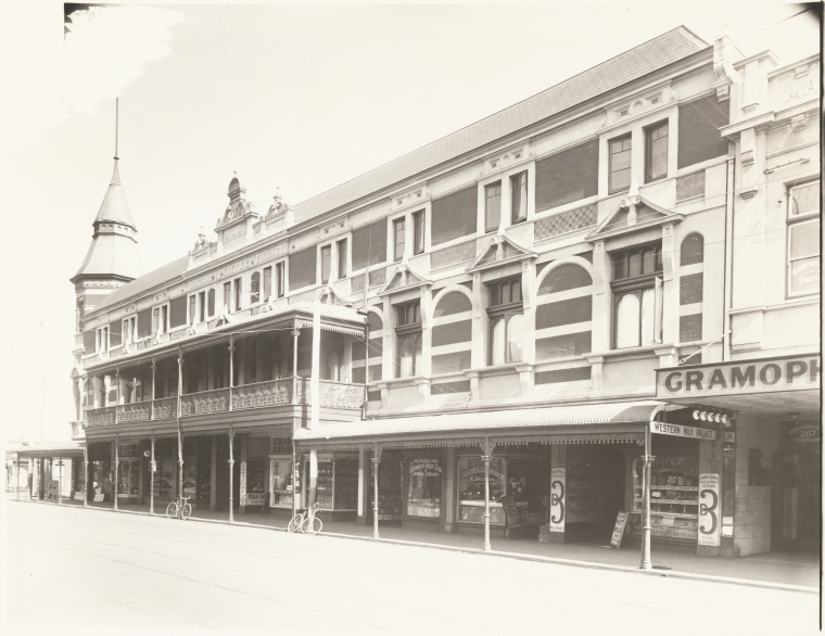 Britannia Building, William Street, Perth. - JPG 98.6 KB