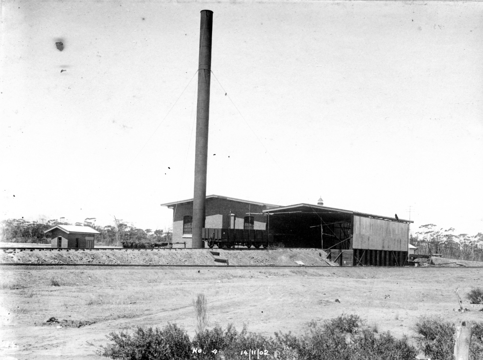 No.4 Pumping Station Merredin, 14/11/02 [picture] - JPG 383.1 KB