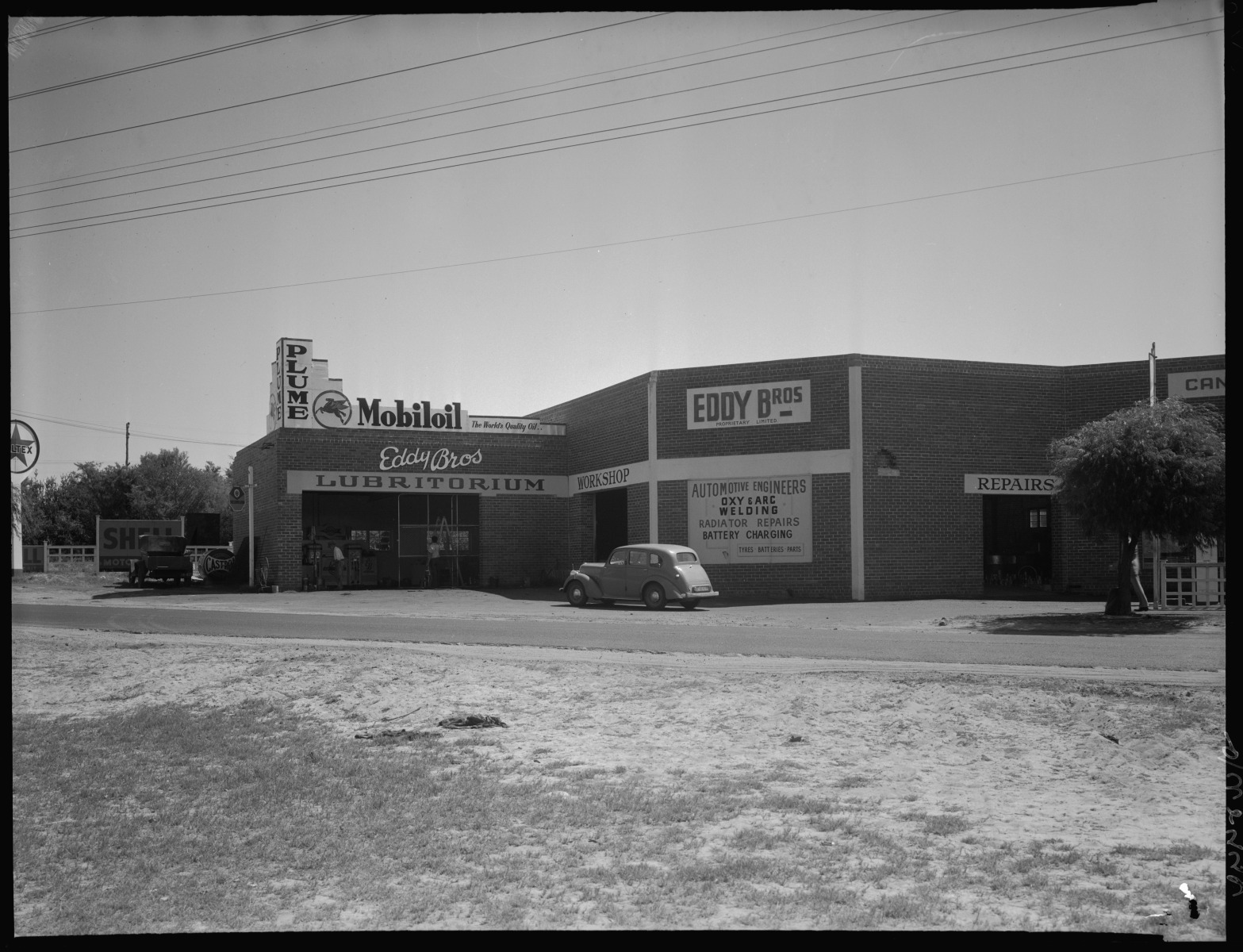 Canning Bridge Service Station - JPG 421.8 KB