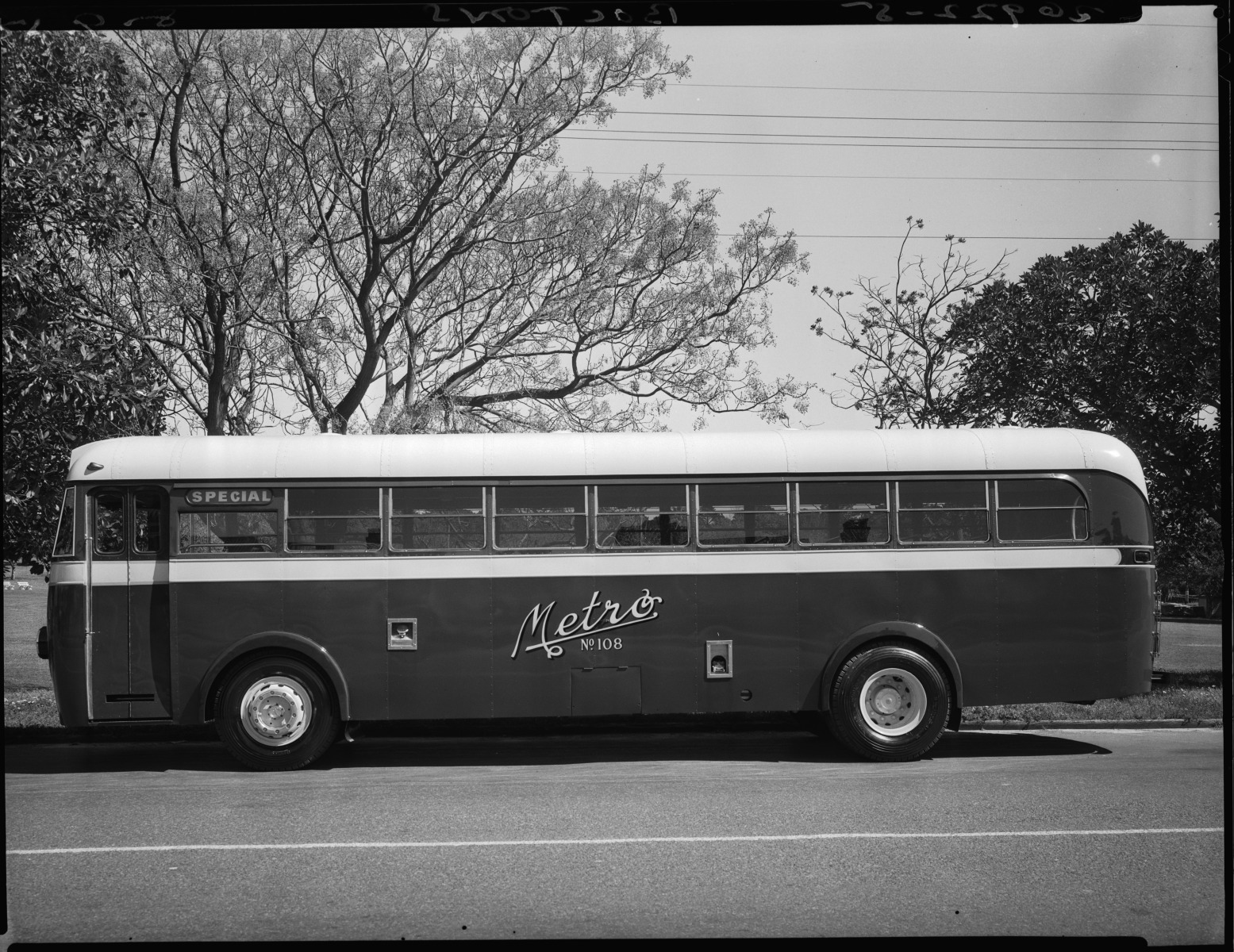 Leyland Royal Tiger Metro Bus no. 108 - JPG 600.4 KB