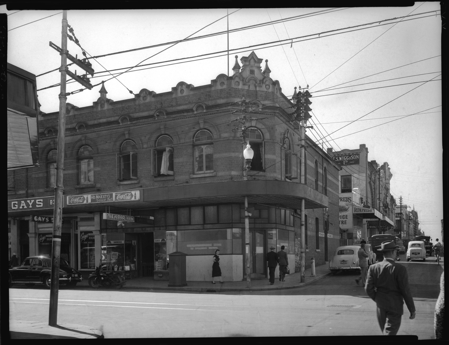 Australia and New Zealand Bank Limited premises in Monash House at 826 ...