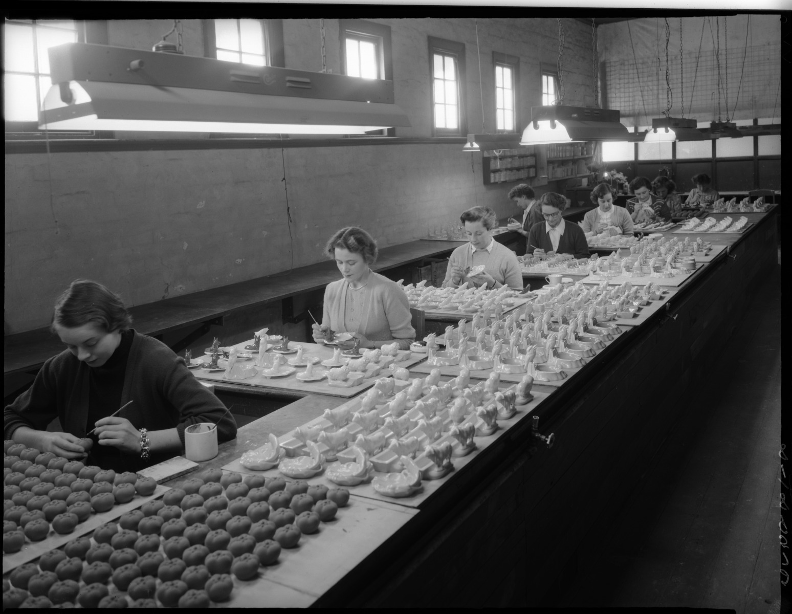 Creating Wembley Ware and other pottery, H. L. Brisbane & Wunderlich ...