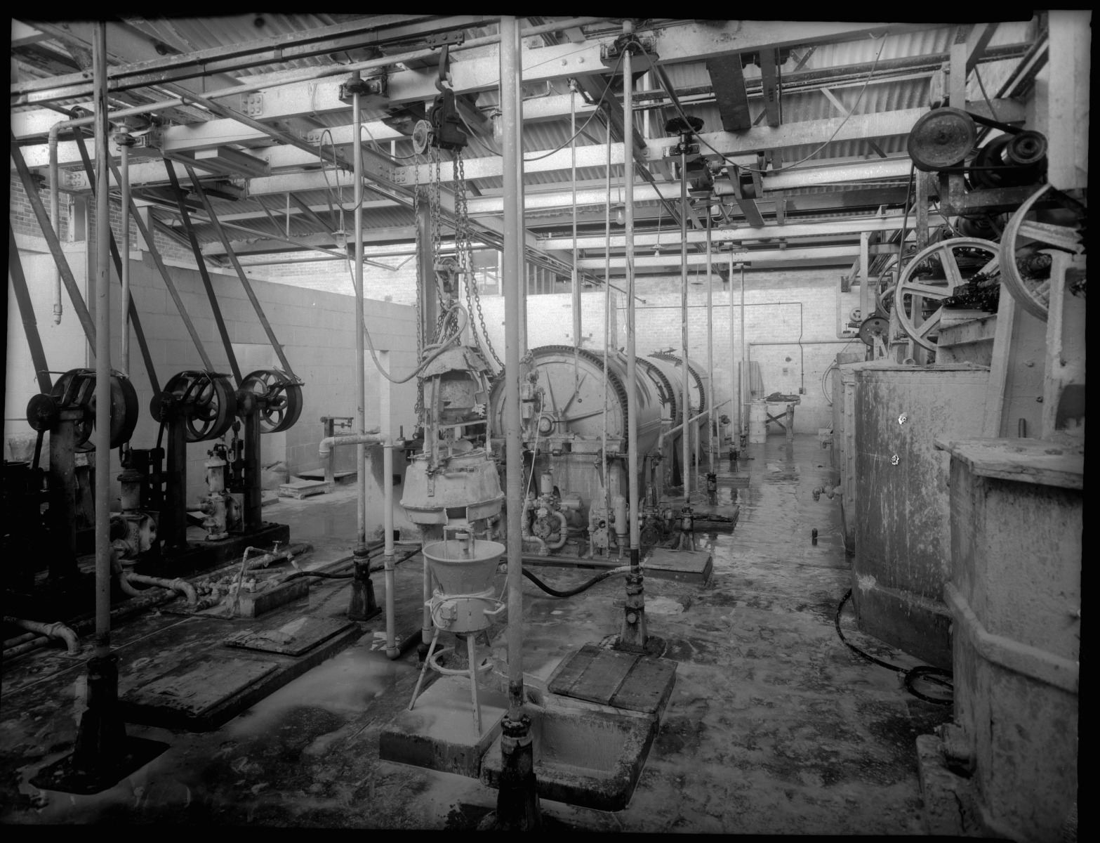 Creating Wembley Ware and other pottery H. L. Brisbane & Wunderlich ...