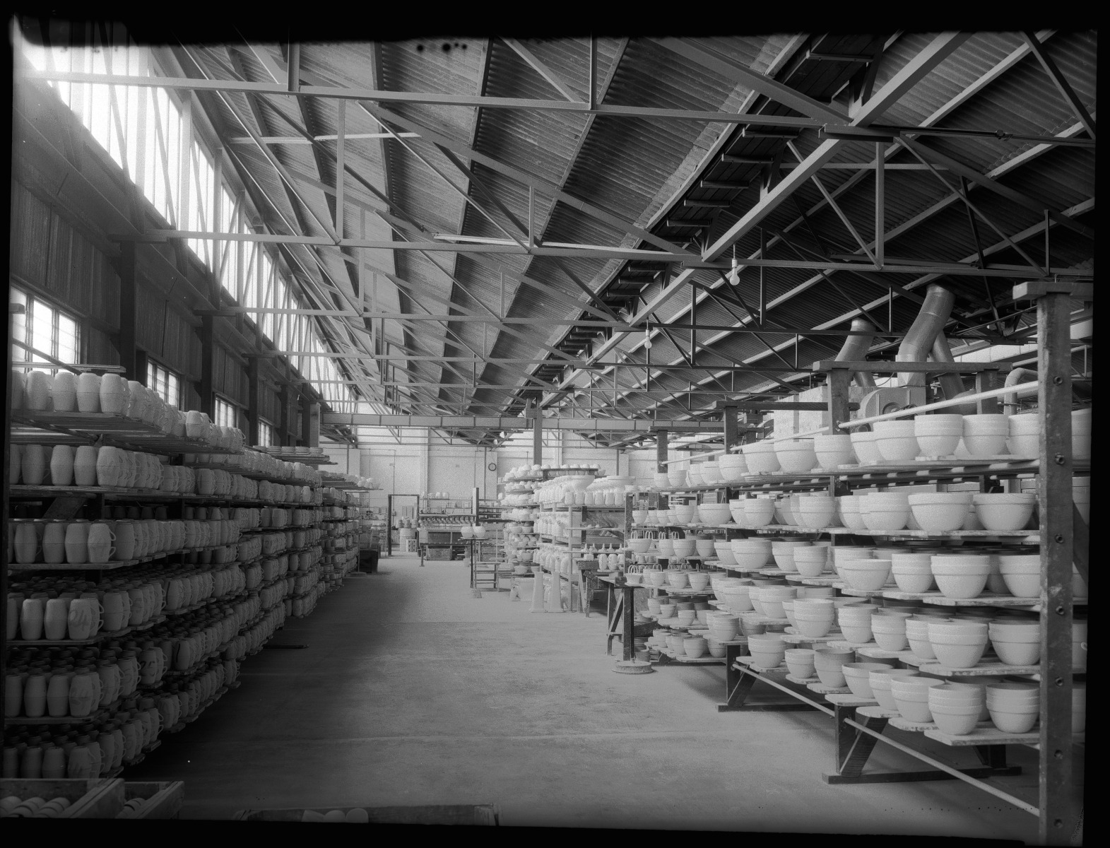 Creating Wembley Ware and other pottery H. L. Brisbane & Wunderlich ...