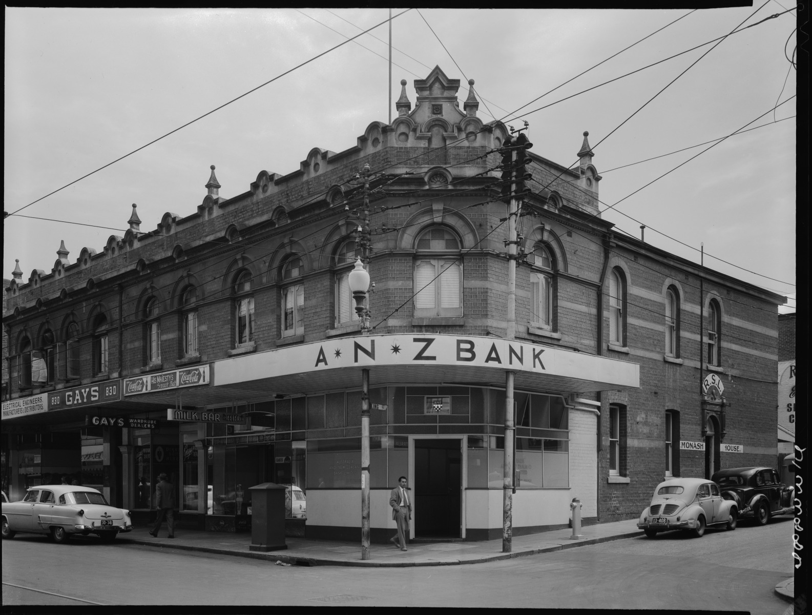 ANZ Bank in Monash House corner Hay and King Streets Perth - JPG 379.6 KB