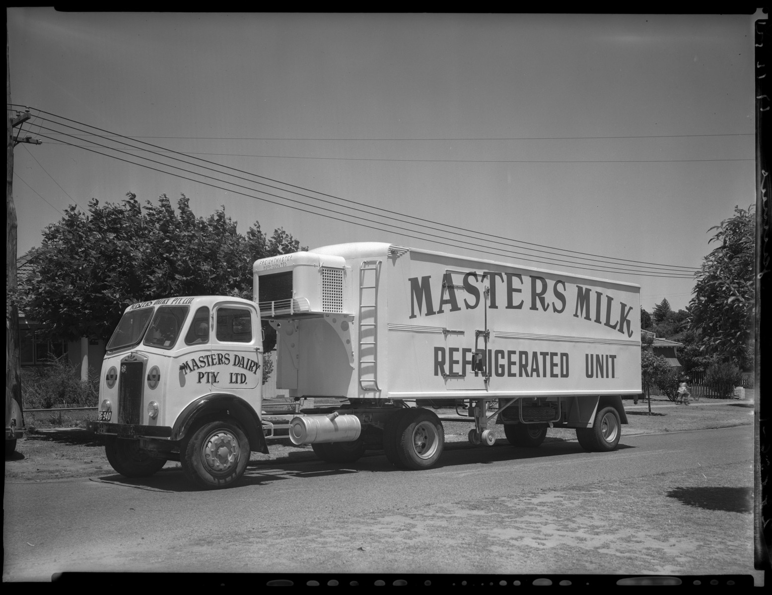 Masters Milk truck - JPG 384.8 KB