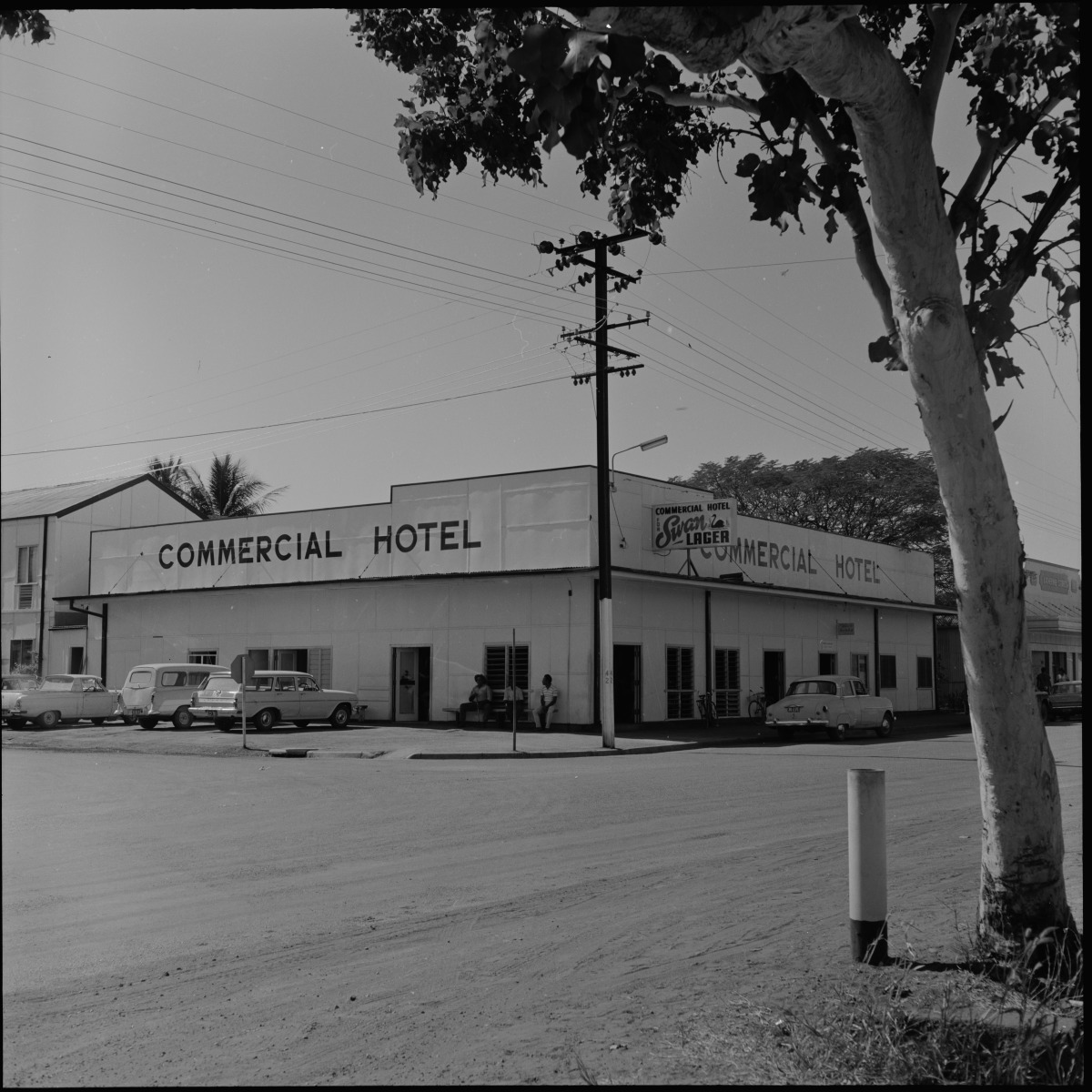 A collection of Katherine hotels - JPG 310.4 KB
