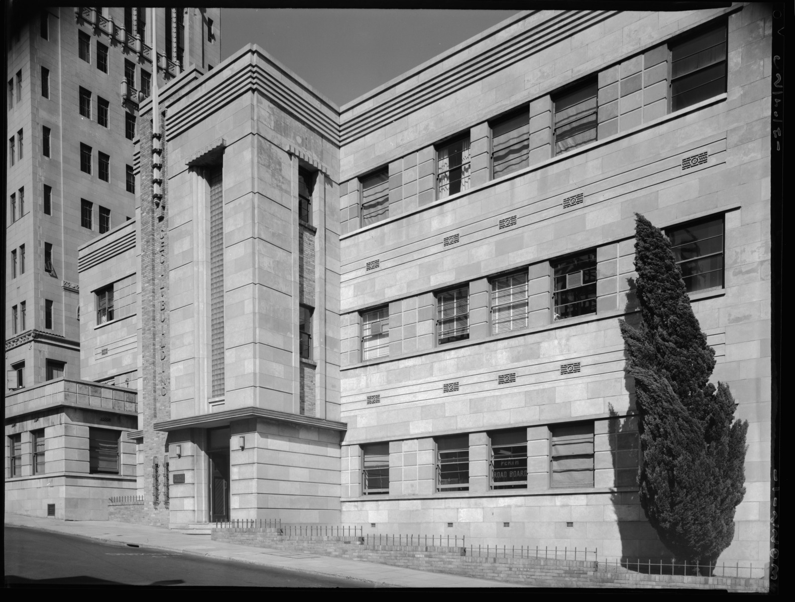 The French Consulate in the Cecil Building Sherwood Court Perth - JPG ...