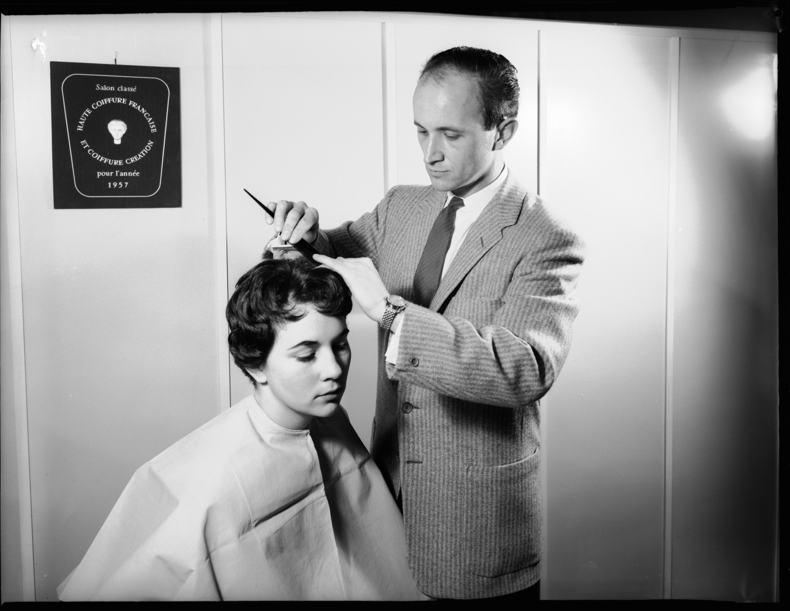 Karl Wigger Ladies Hairdresser - JPG 292.0 KB