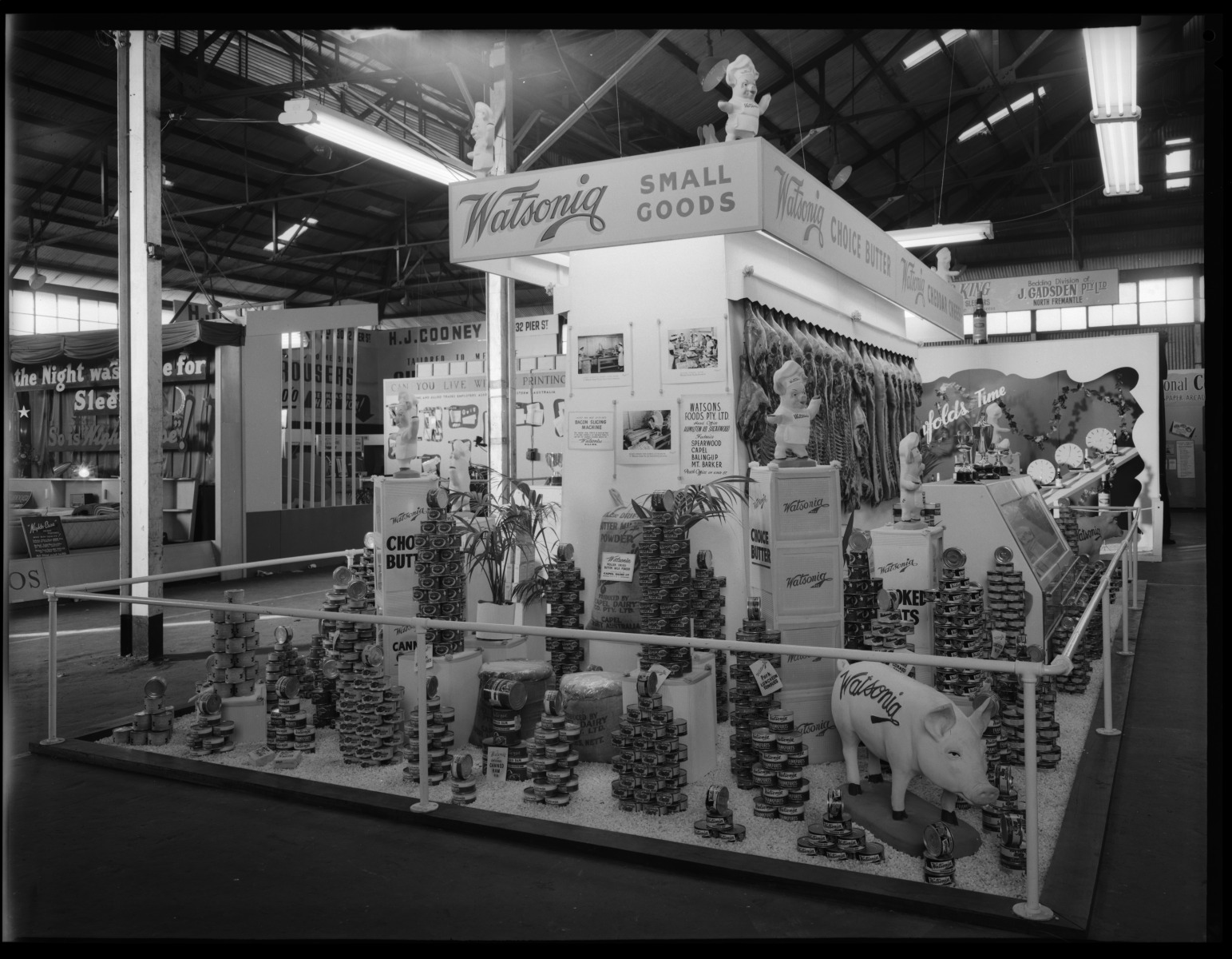 Watsons Foods display of butter cheese and bacon - JPG 403.5 KB