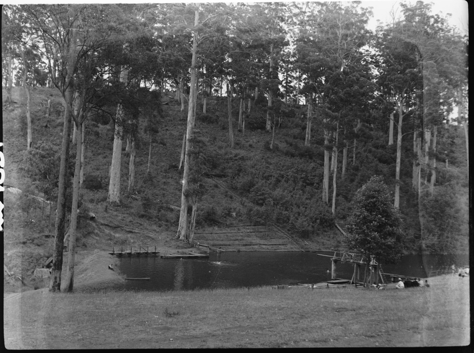Summer fun at Pemberton swimming pool - JPG 582.6 KB