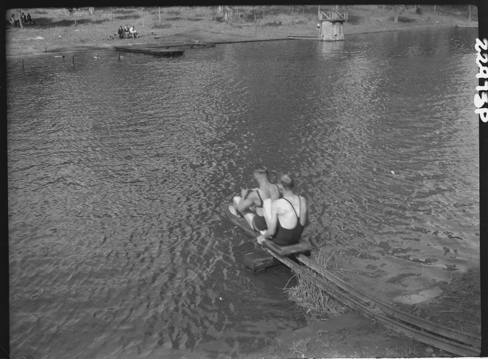 Summer fun at Pemberton swimming pool - JPG 532.7 KB