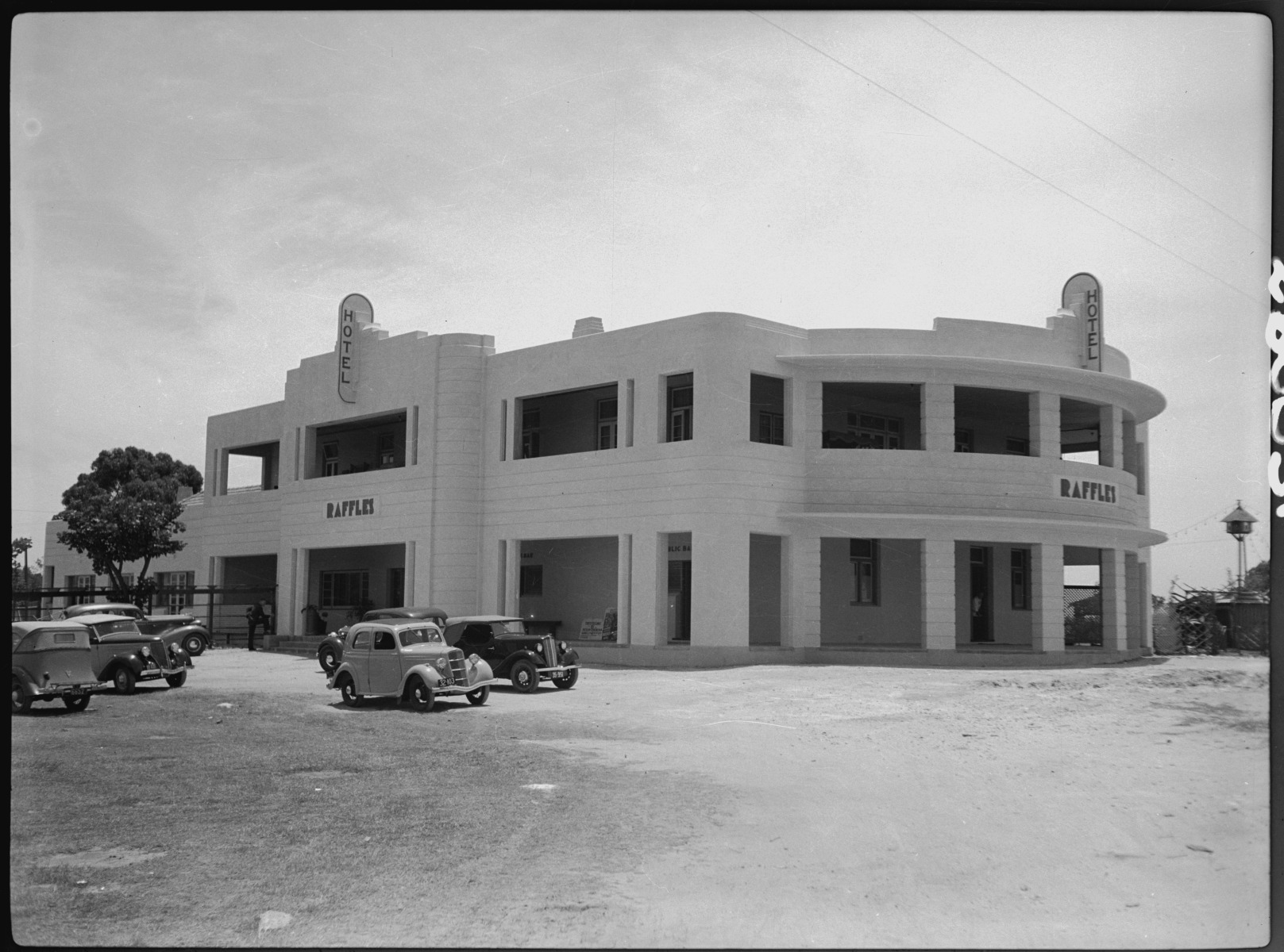 Raffles Hotel, Applecross - JPG 394.5 KB