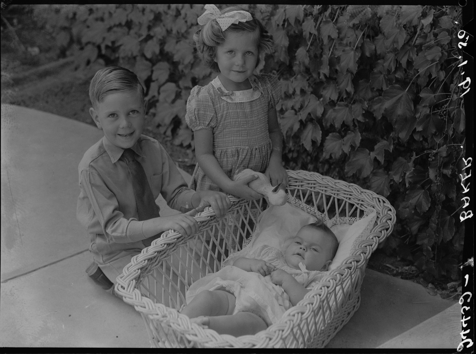 The Baker children - JPG 387.5 KB