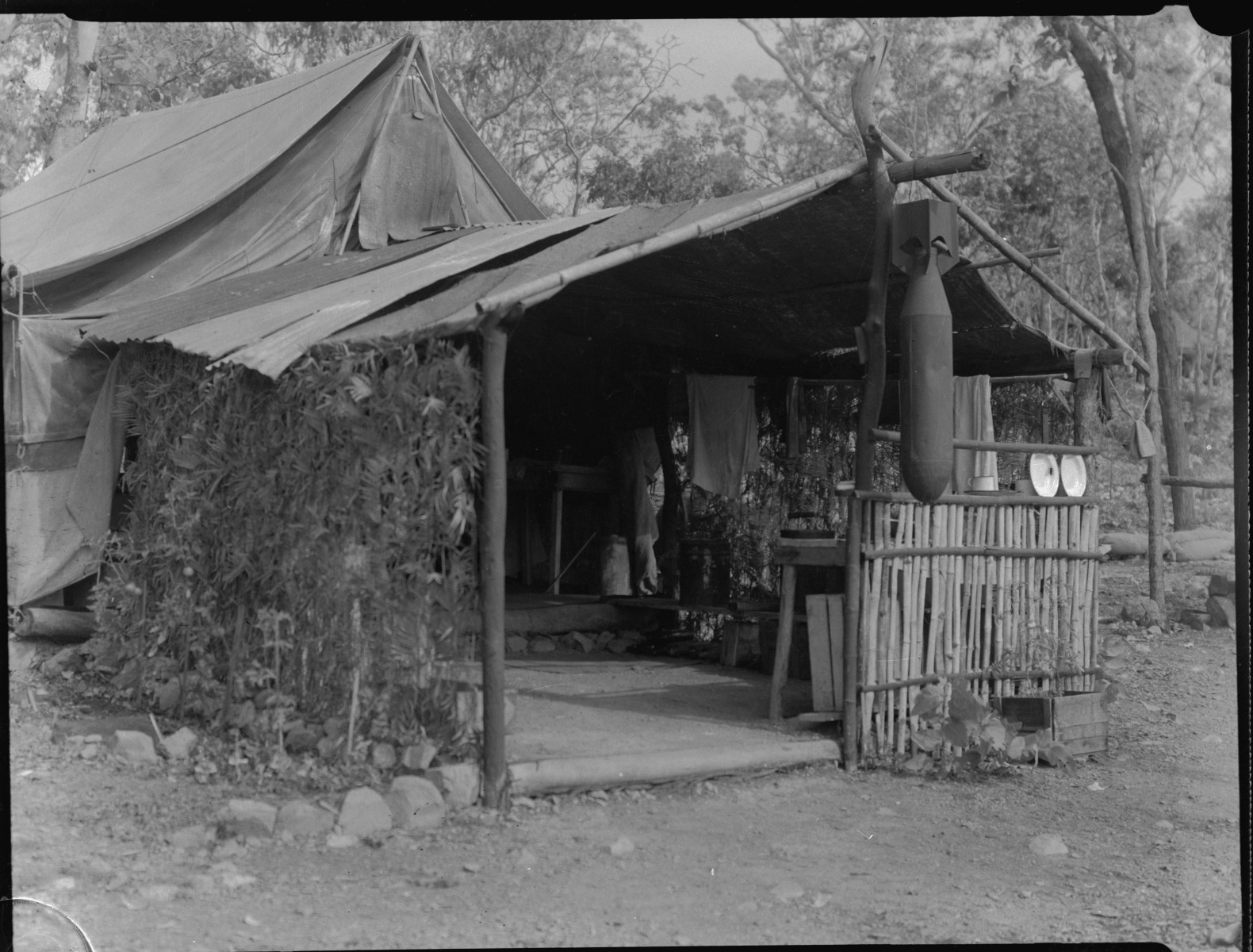 Army camp, Snake Gully - JPG 431.6 KB