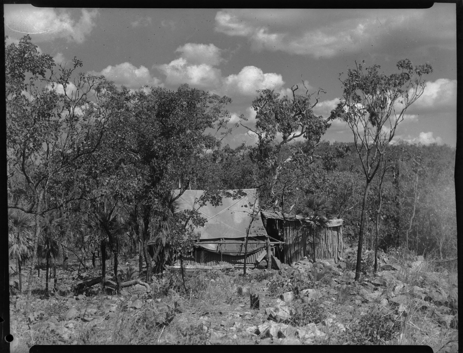 Army camp, Snake Gully - JPG 610.6 KB