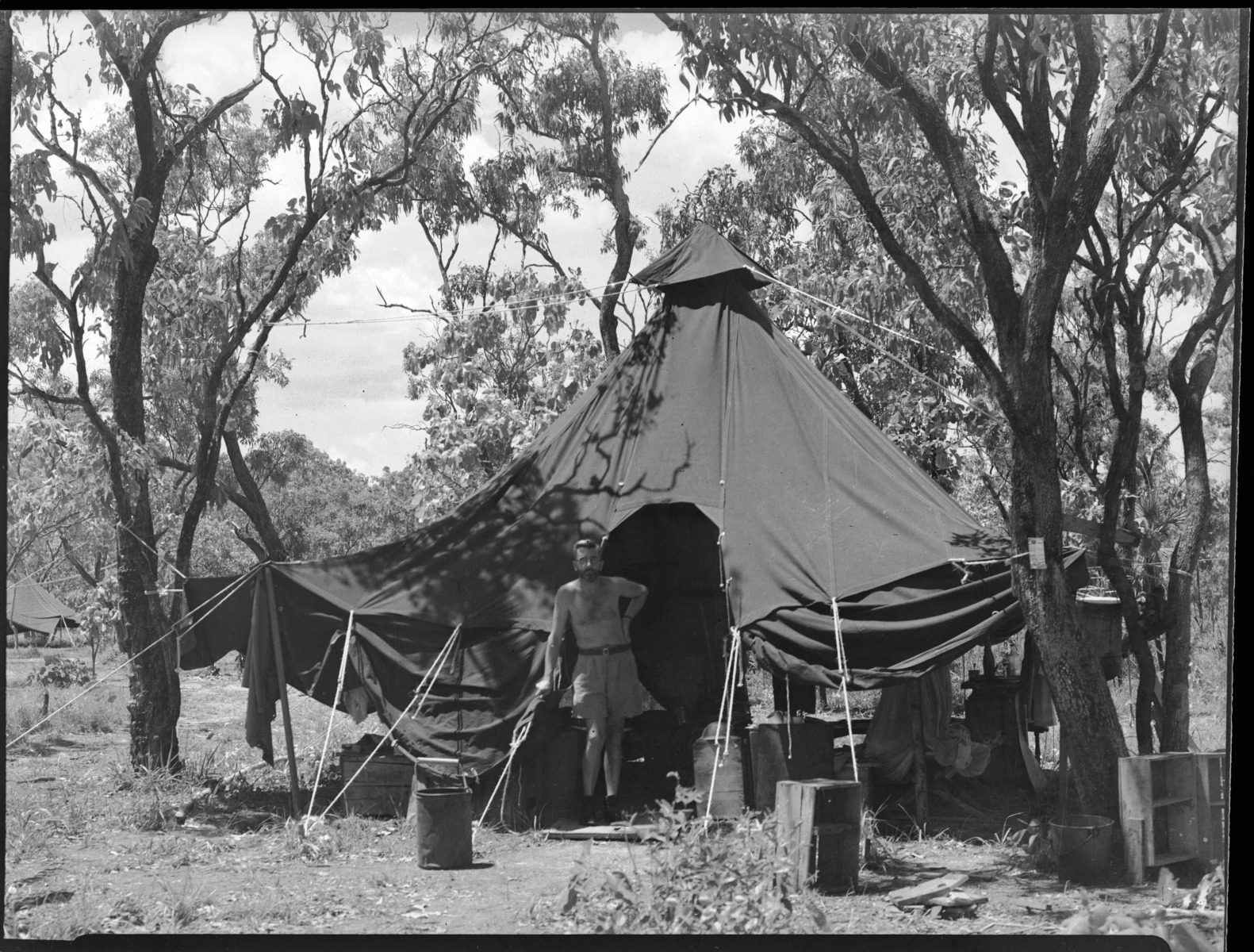 Army camp, Snake Gully - JPG 627.1 KB