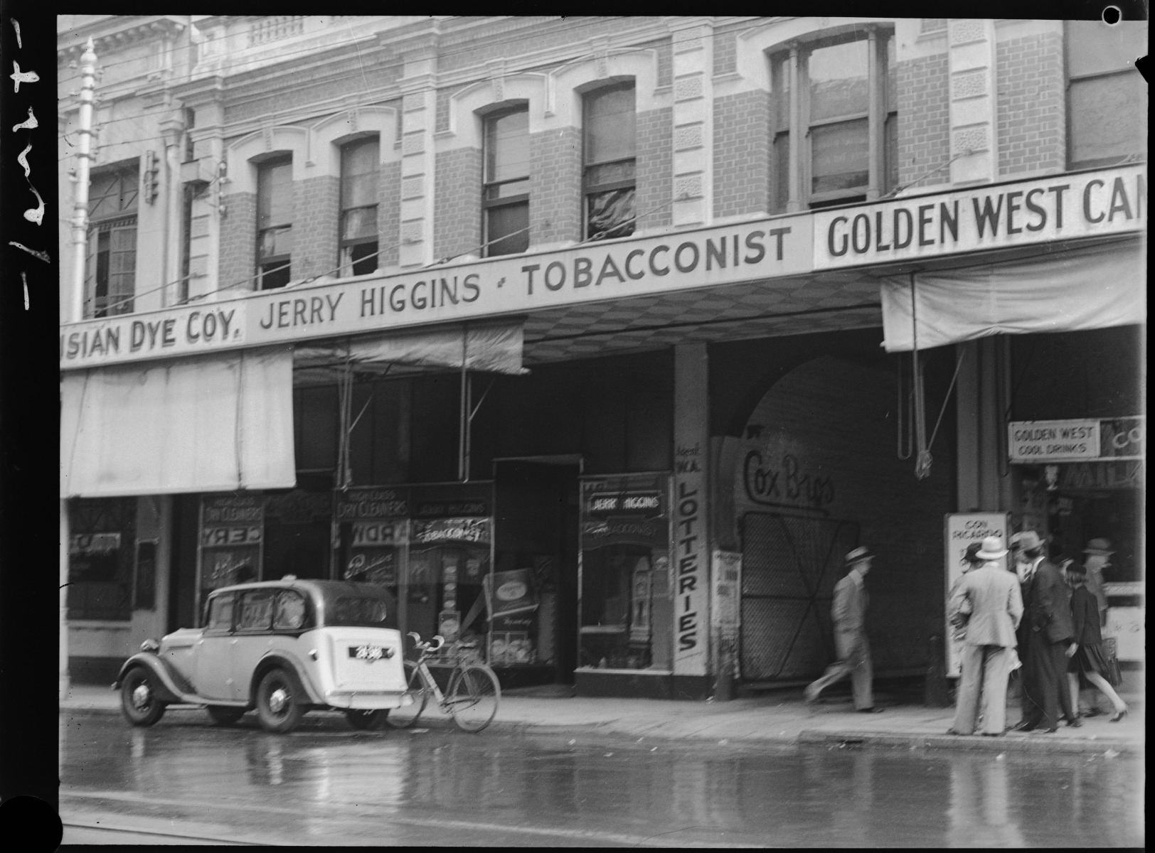 Jerry Higgins tobacconist at Murray Street, Claisebrook Road and ...