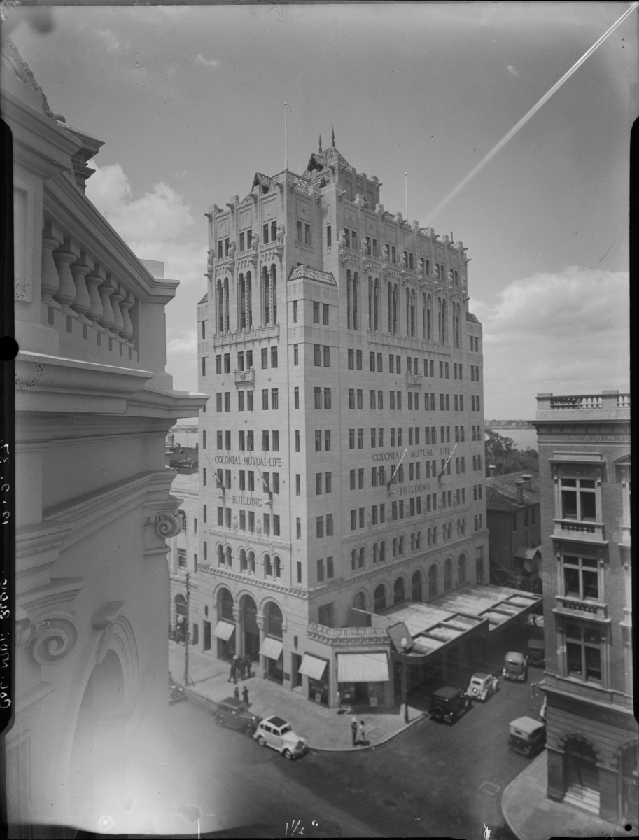 Construction of the Colonial Mutual Life Building - JPG 203.1 KB