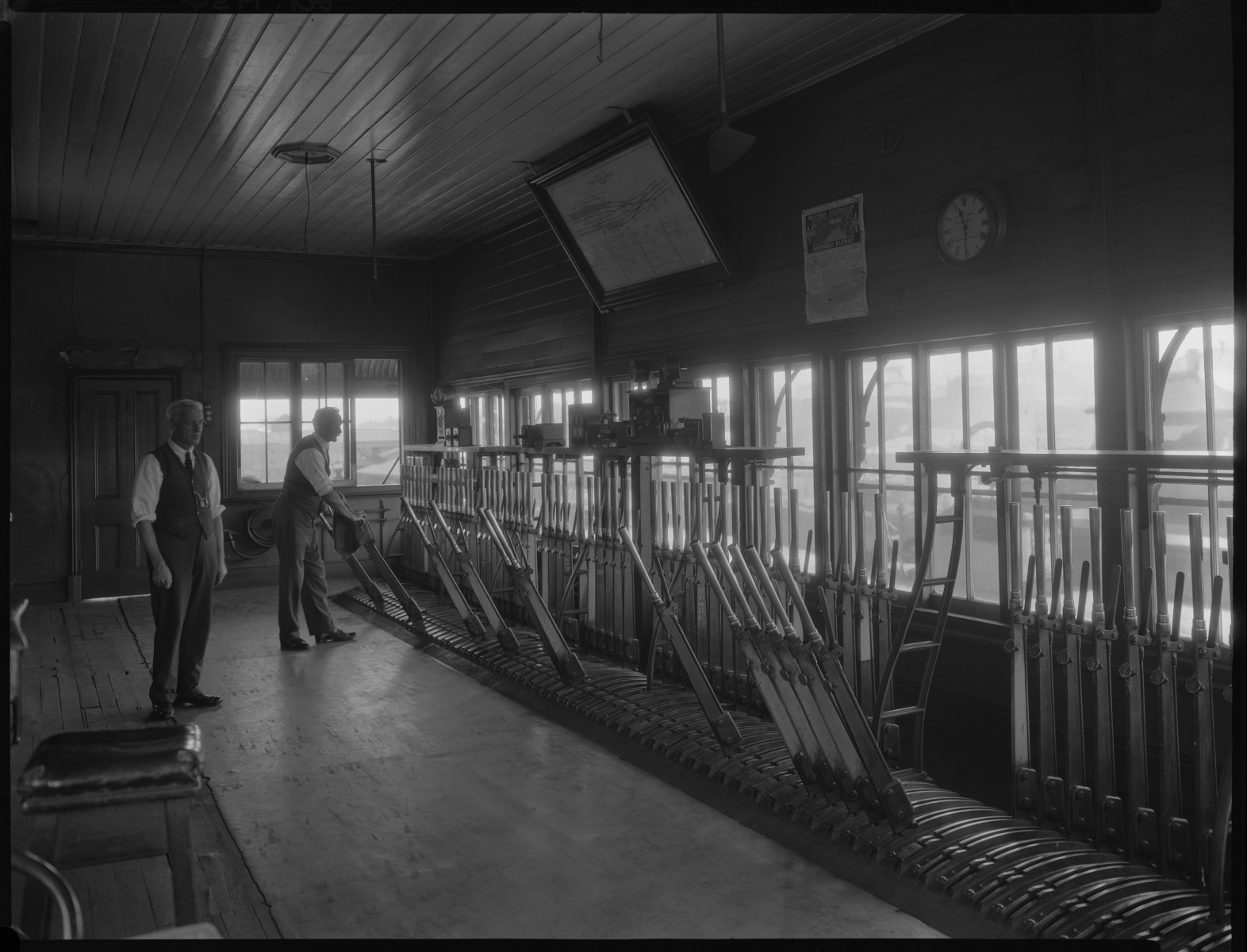 Perth Station Signal Box, October 1934 - JPG 297.6 KB