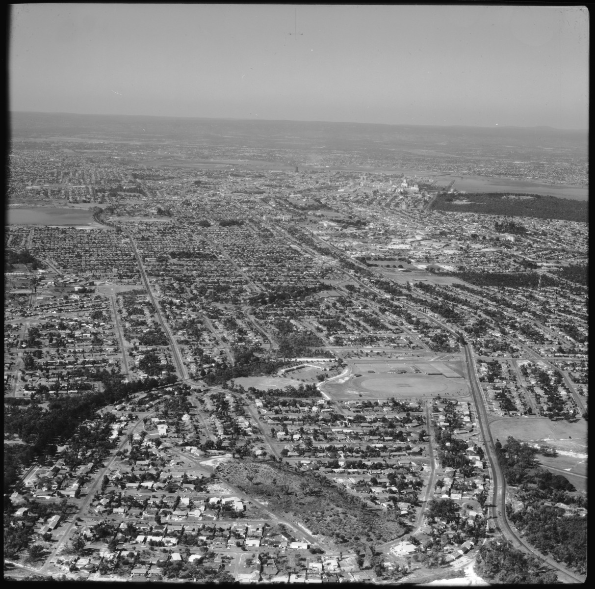 Aerial photographs of Floreat Park 1 May 1964 - JPG 492.3 KB