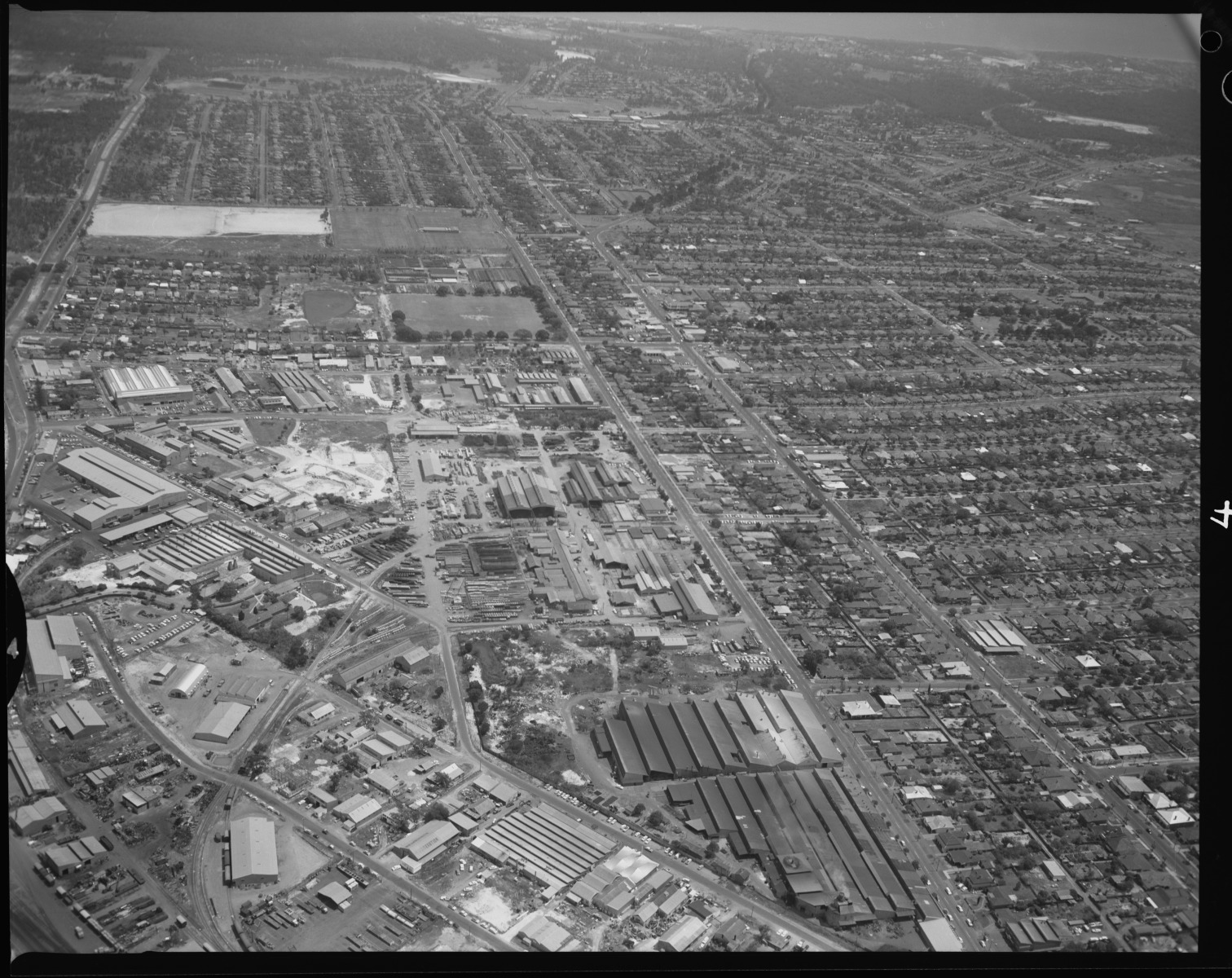 Aerial views of Perth - JPG 552.0 KB