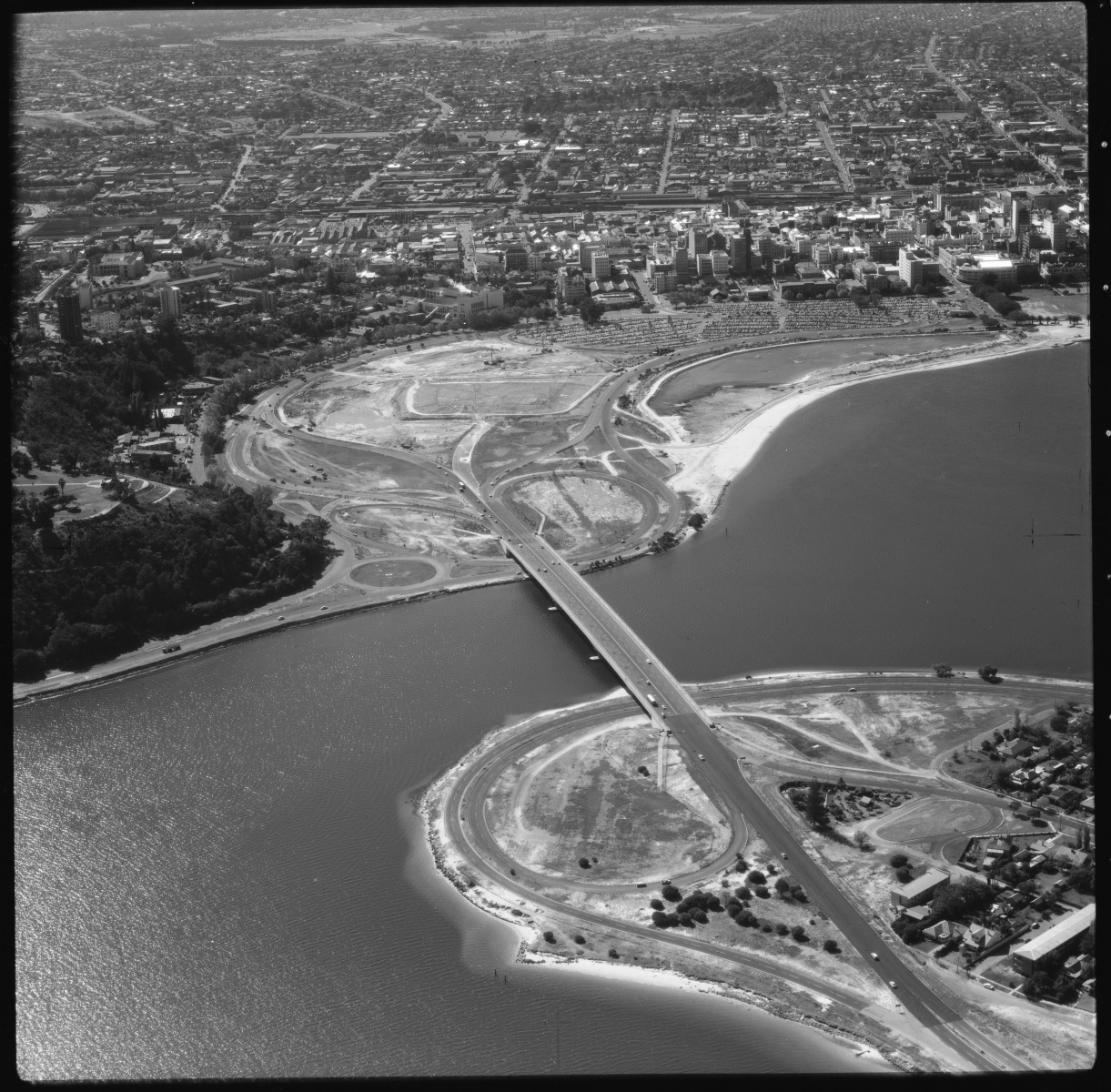 Aerial photographs of the City of Perth and East Perth from South Perth ...
