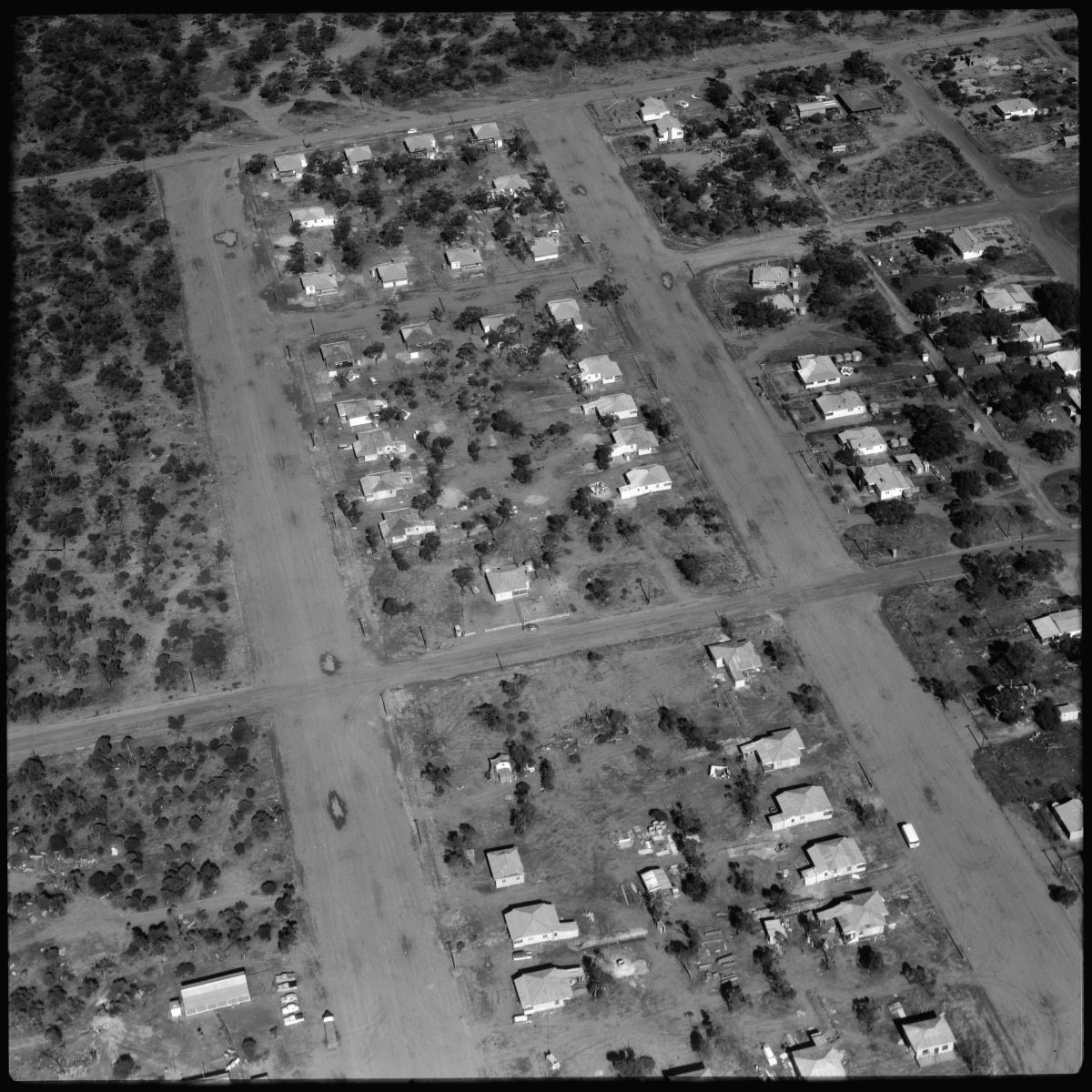 Aerial photographs of Morawa 10 June 1965 - JPG 432.3 KB