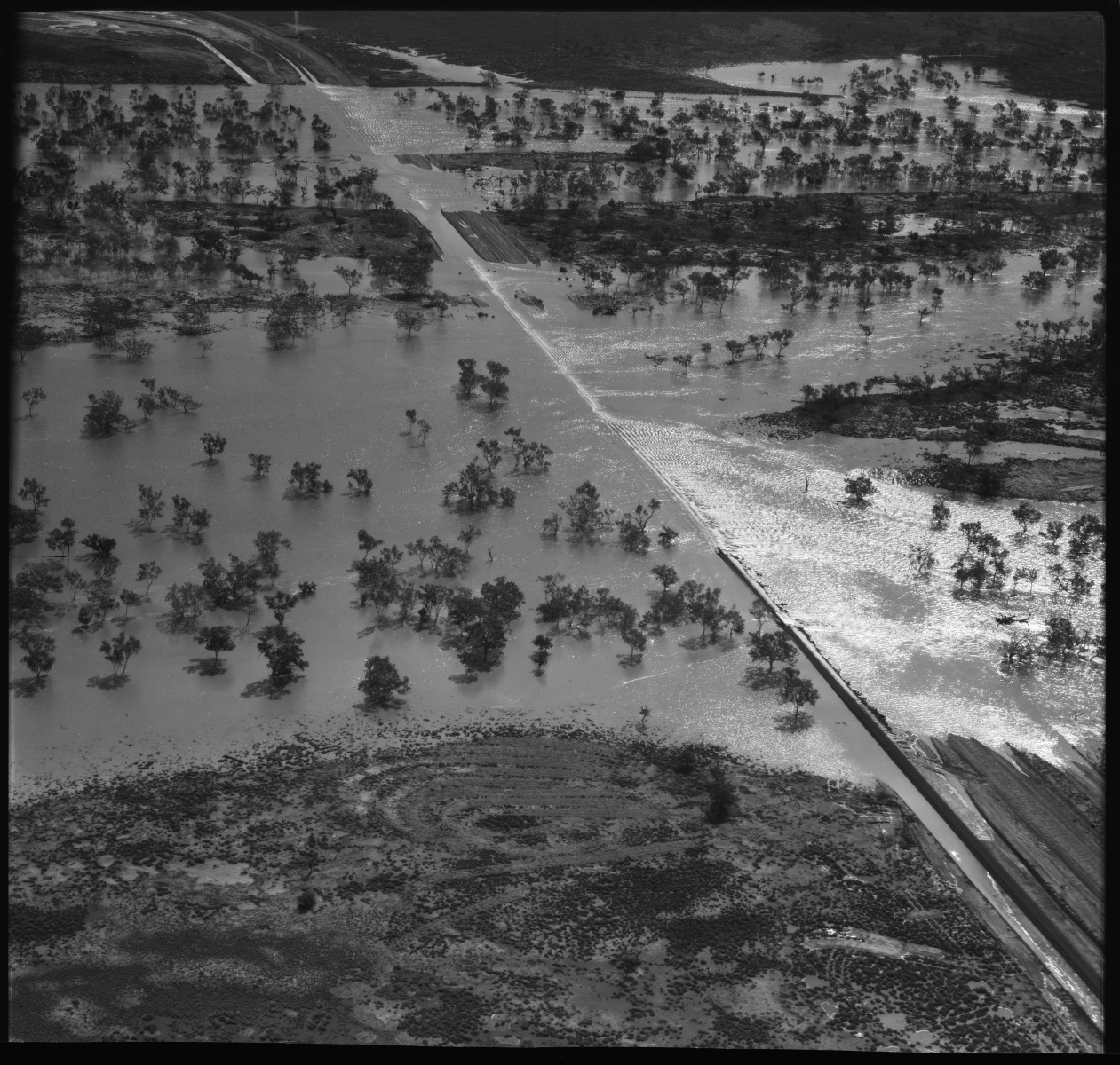 Aerial photographs of the damage caused by Cyclone Shirley to the ...