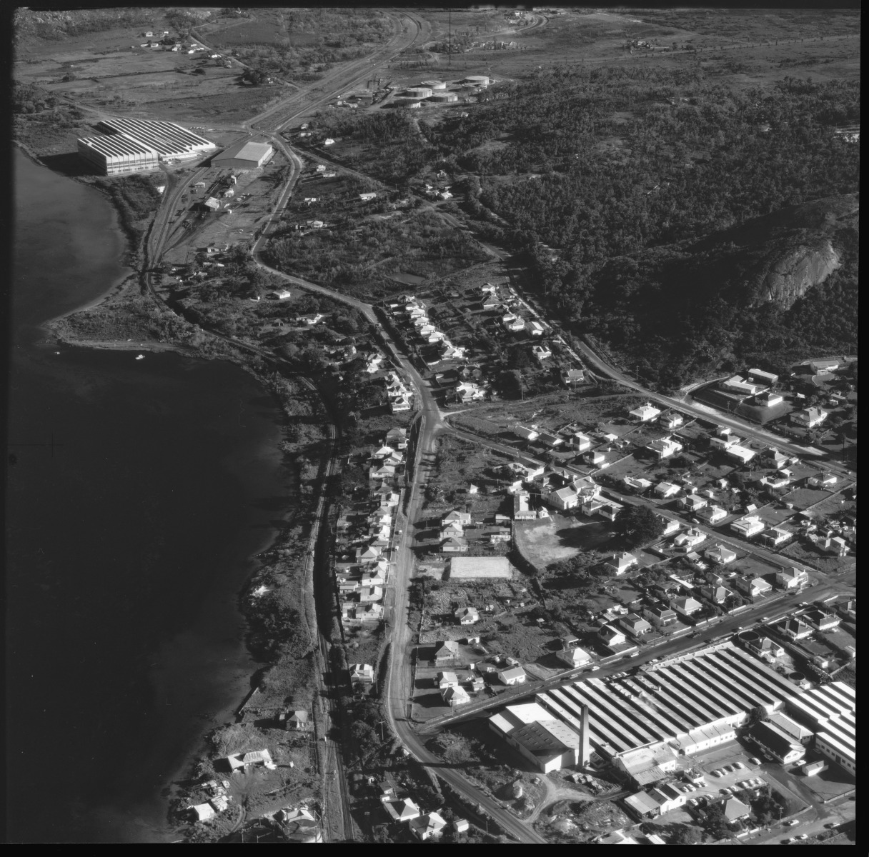 Aerial photographs of the Shell depot Albany 18 July 1967 - JPG 430.8 KB