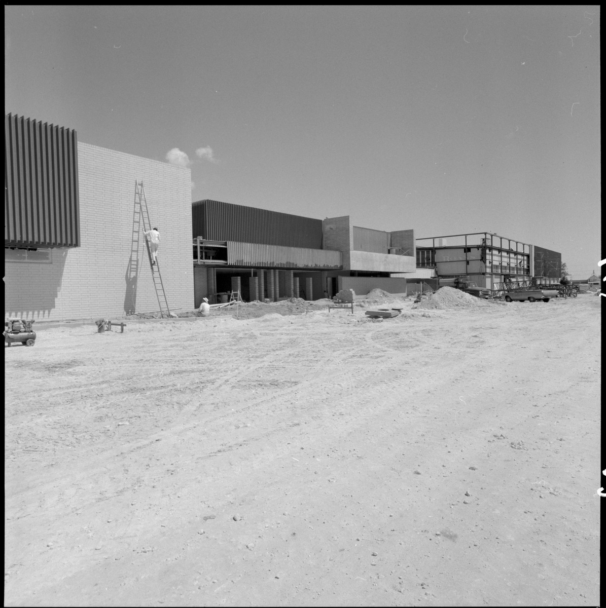 Construction of Carousel Shopping Centre in Cannington Nov. 1971 - JPG ...