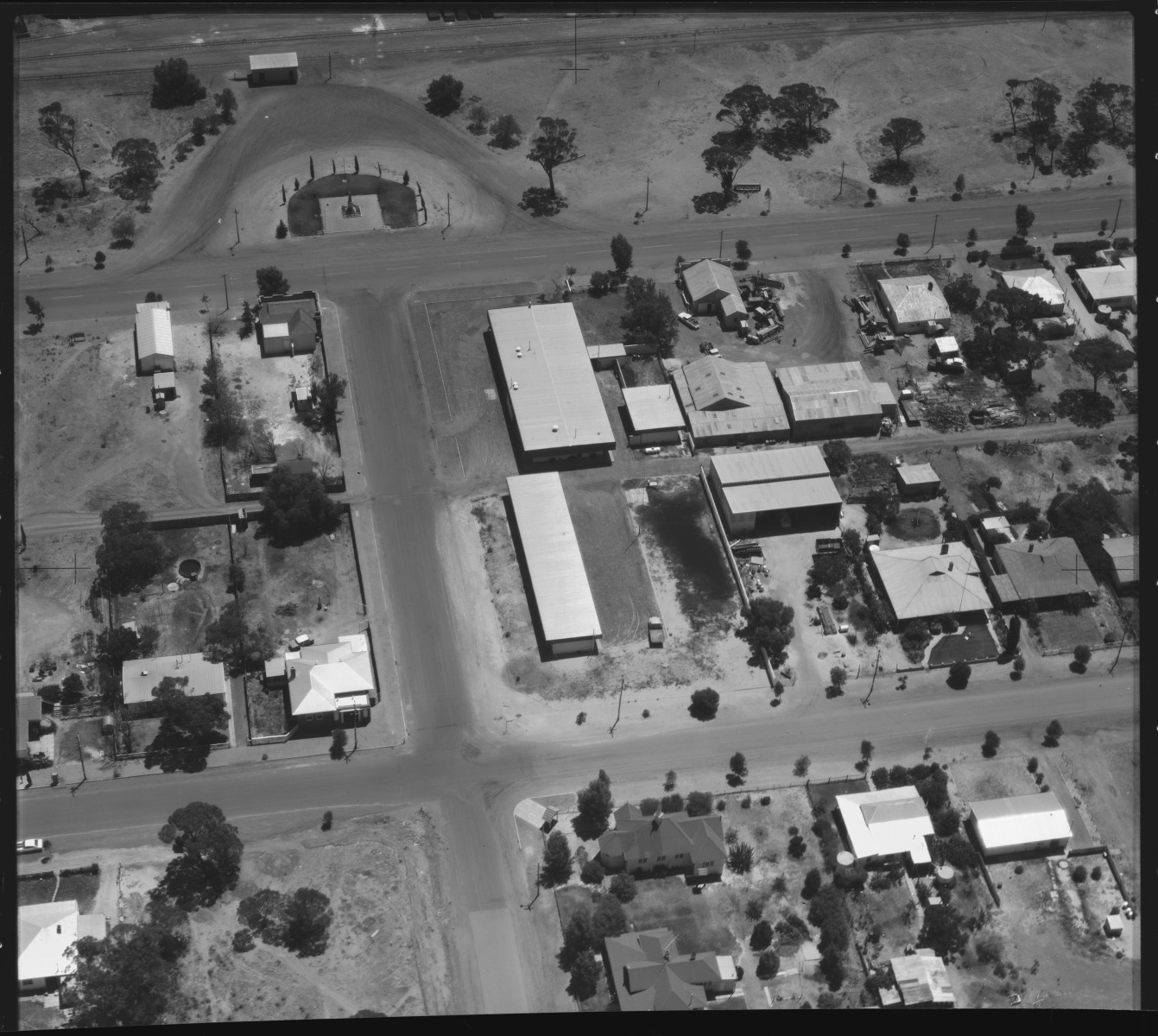 Aerial photograph of the Trayning Hotel Railway Street Trayning 30 Jan ...