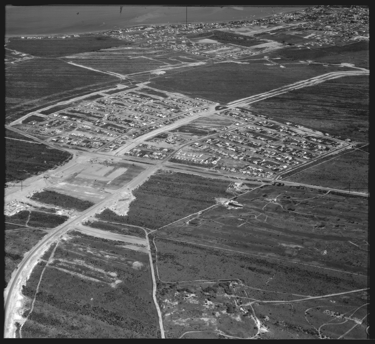 Aerial photograph of Rockingham real estate development bounded by Read ...