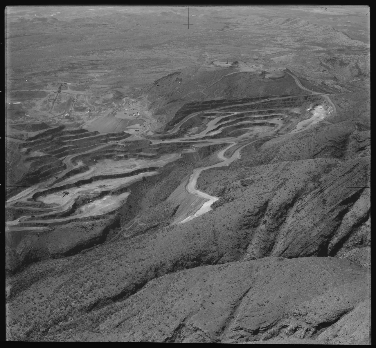 Aerial photographs of the iron mine at Mt Tom Price 15 April 1971 - JPG ...