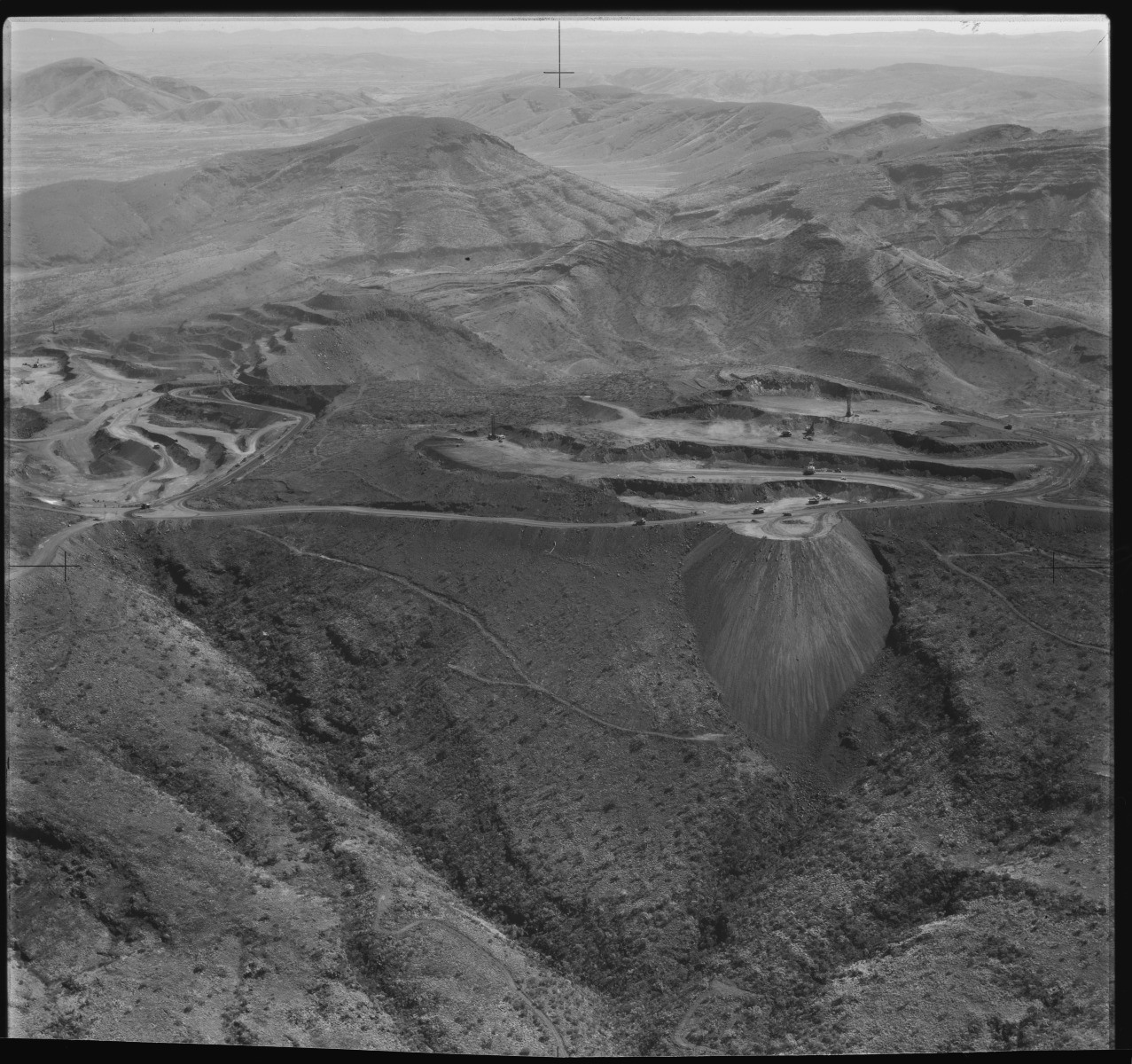 Aerial photographs of the iron mine at Mt Tom Price 15 April 1971 - JPG ...