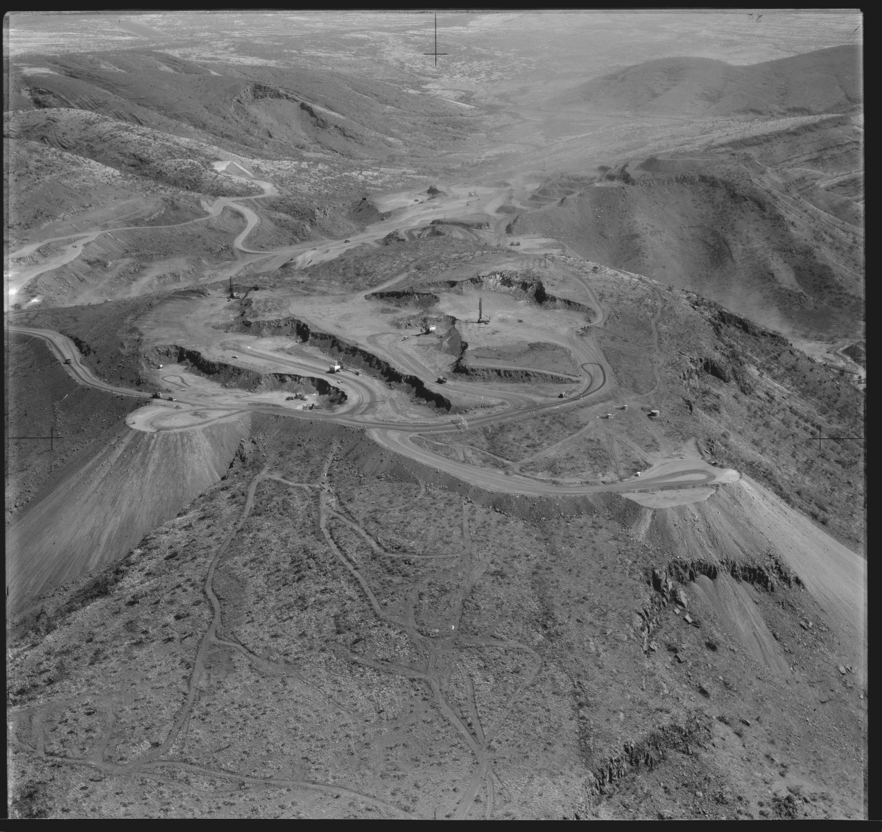 Aerial photographs of the iron mine at Mt Tom Price 15 April 1971 - JPG ...