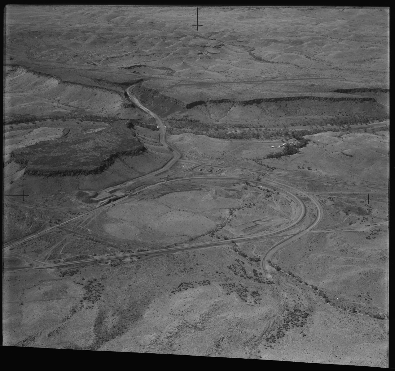 Aerial photographs of Pannawonica iron mine 9 Dec. 1971 - JPG 422.7 KB