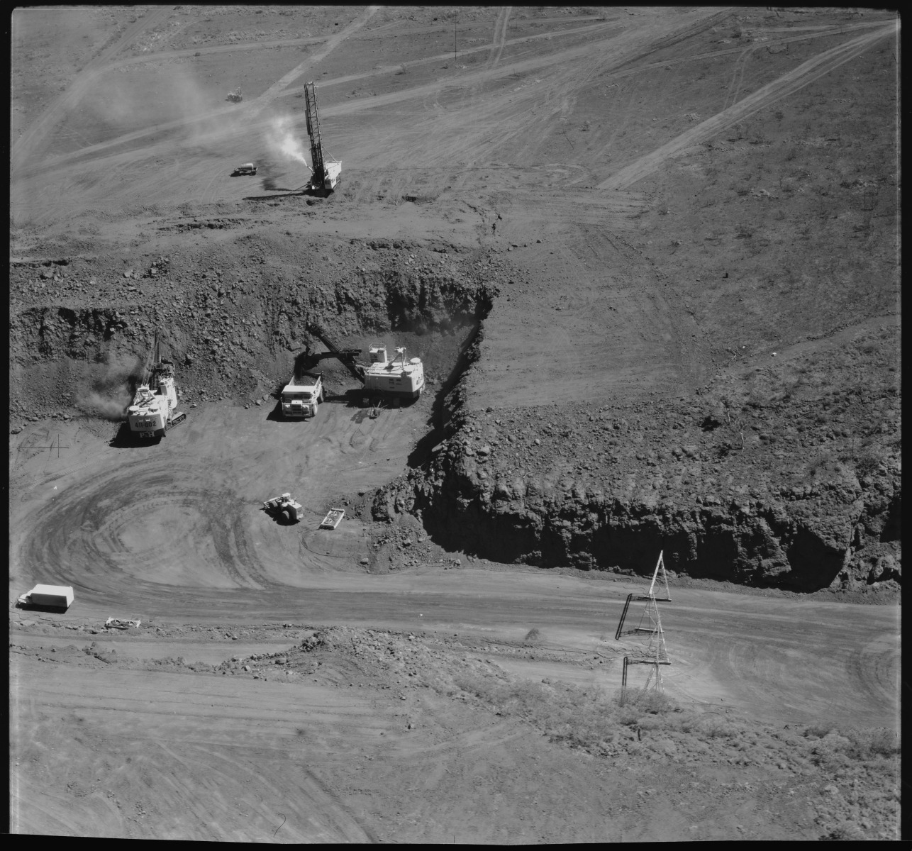 Aerial photographs of Pannawonica iron mine 7 Sept. 1972 - JPG 448.4 KB
