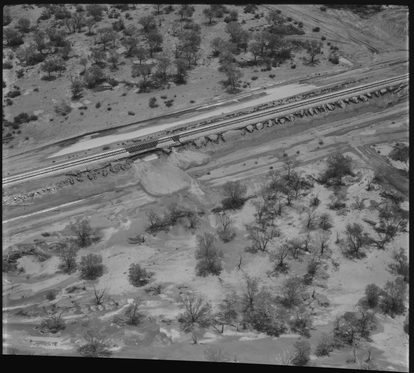 Aerial photographs of a train wreck on the Robe River Railway 10 Feb ...