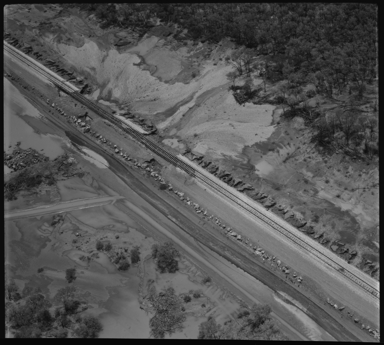 Aerial photographs of a train wreck on the Robe River Railway 10 Feb ...