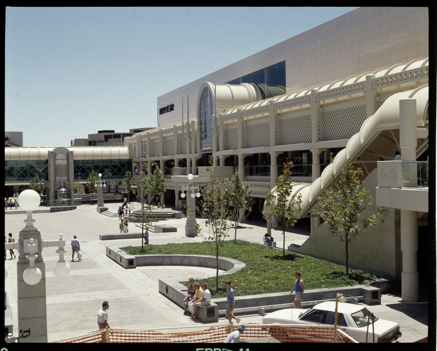 Myer store and Forrest Chase, Perth - JPG 523.1 KB