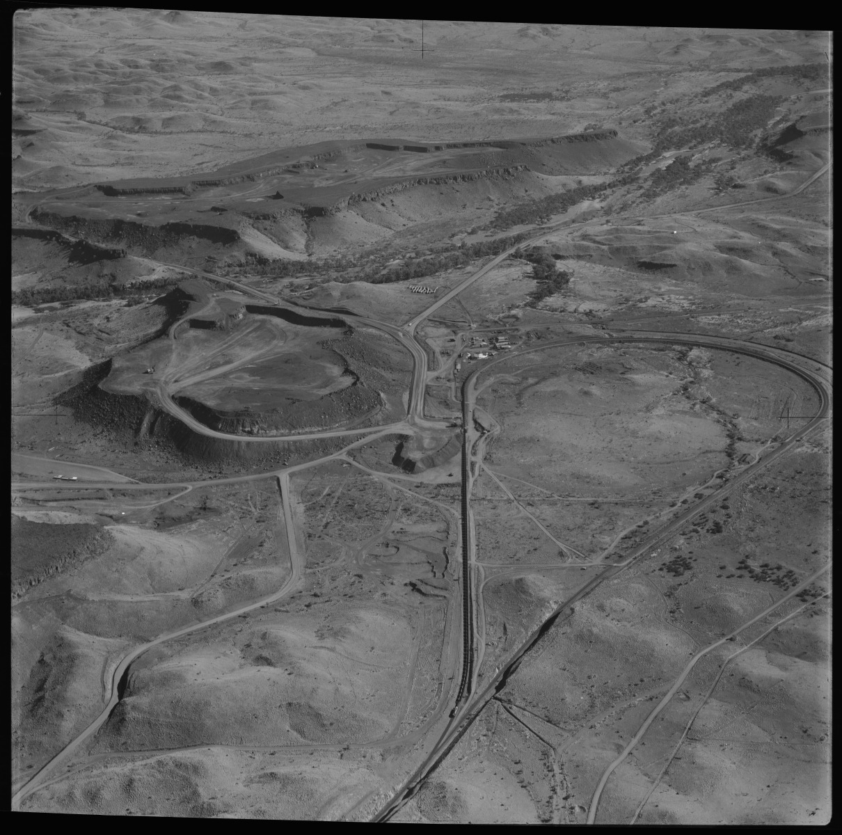 Aerial photographs of Pannawonica iron mine 20 May 1976 - JPG 414.8 KB